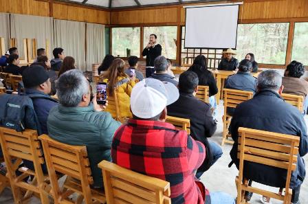 Imparten ponencia Nuestros Pueblos Originarios entre la Izquierda ...