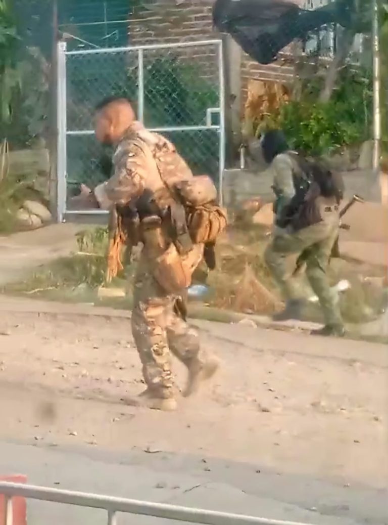 Intercambio de disparos entre grupos armados en los límites de ...